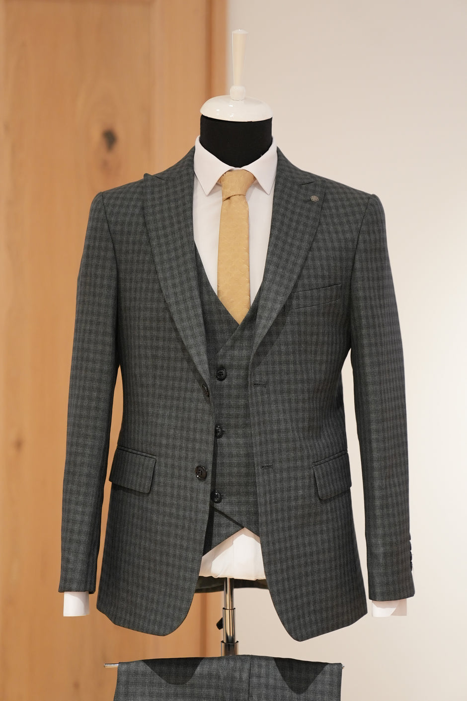 SUITMEN